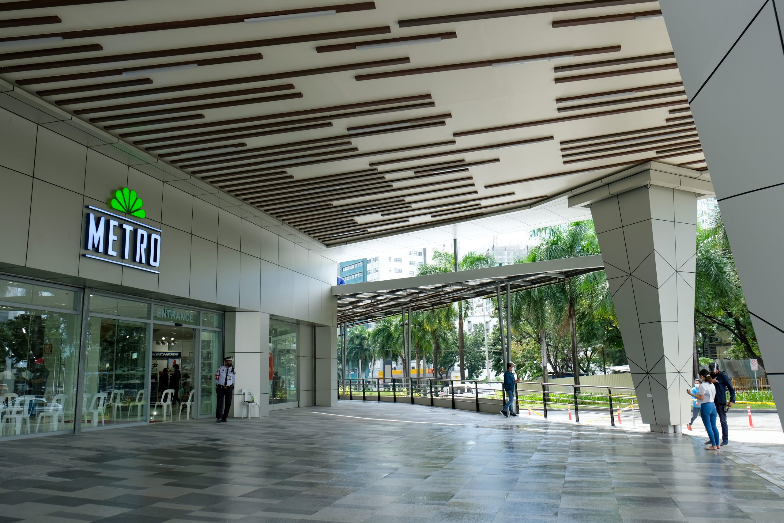 Metro Ayala Center Cebu reopens – Let’s G, Sinjin!