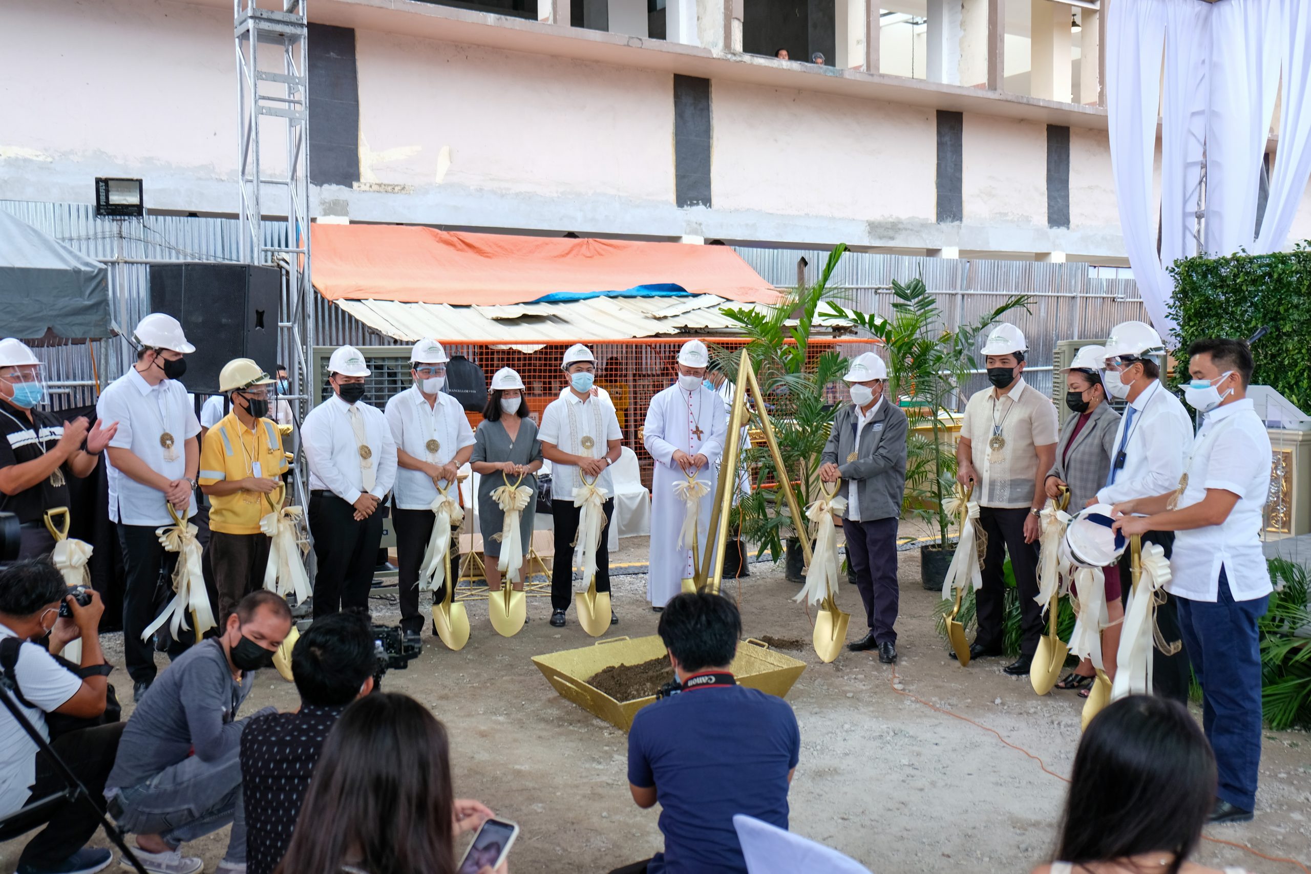 Cebu Landmasters, Inc. breaks ground on Patria de Cebu redevelopment ...